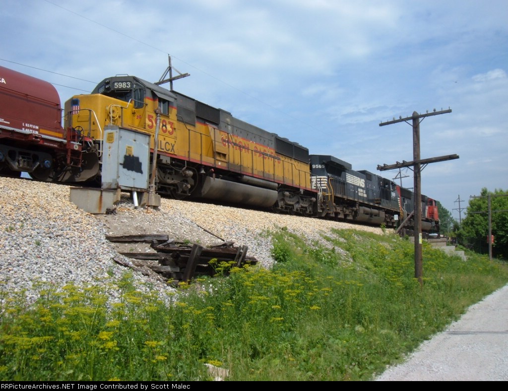 CN 5614, NS 9585 & HLCX 5983